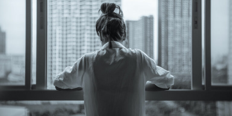 Delusion of Grandeur: Signs, Causes, Impacts, Treatment
